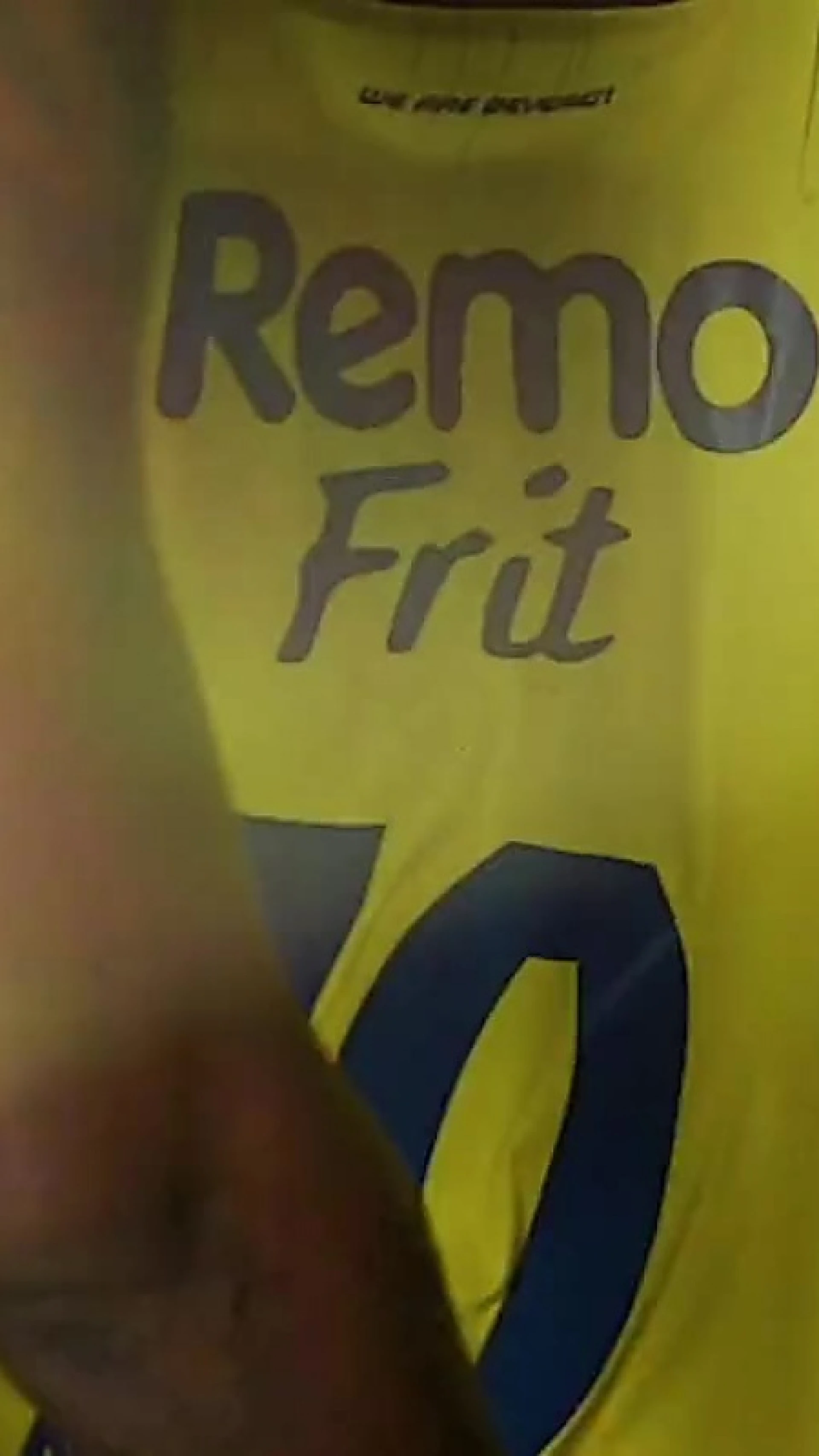 SK Beveren pakt uit met stunt: Dieumerci Mbokani speelt dit seizoen op ... SK Beveren pakt uit met stunt: Dieumerci Mbokani speelt dit seizoen op ...