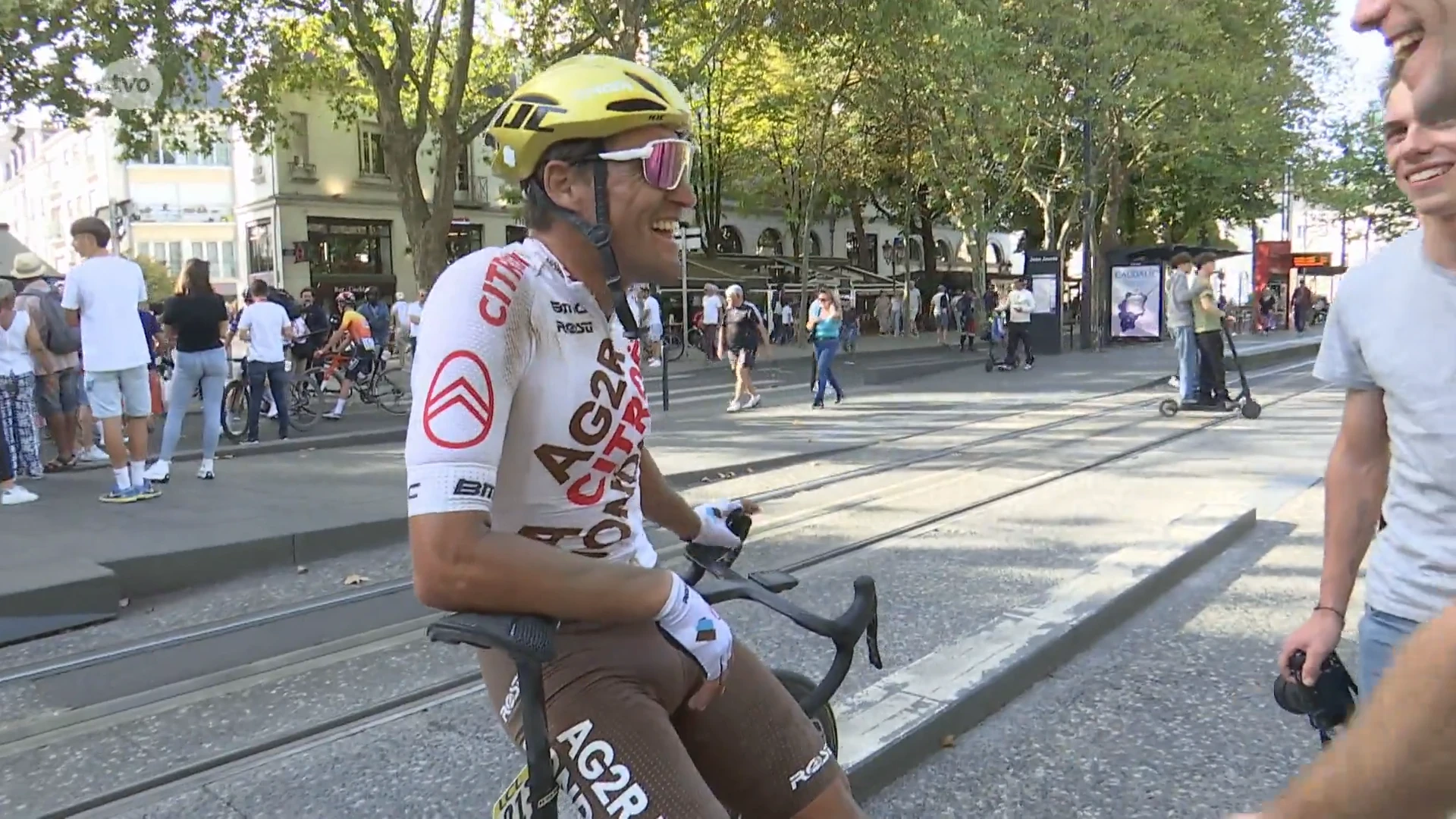 Greg Van Avermaet neemt in Tours afscheid van profwielrennen | TV OOST Greg Van Avermaet neemt in Tours afscheid van profwielrennen | TV OOST