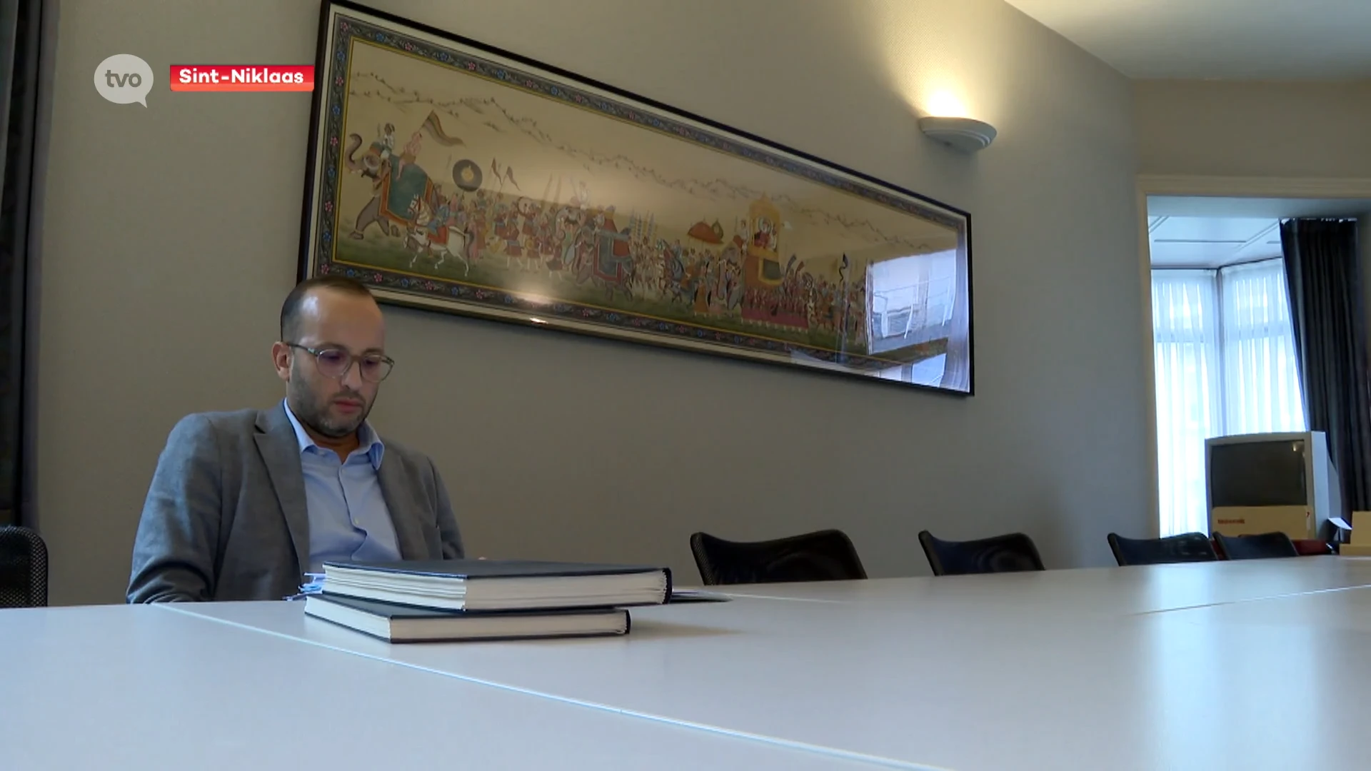 Brusselse Roma Vzw Dient Toch Klacht In Tegen Conner Rousseau Tv Oost